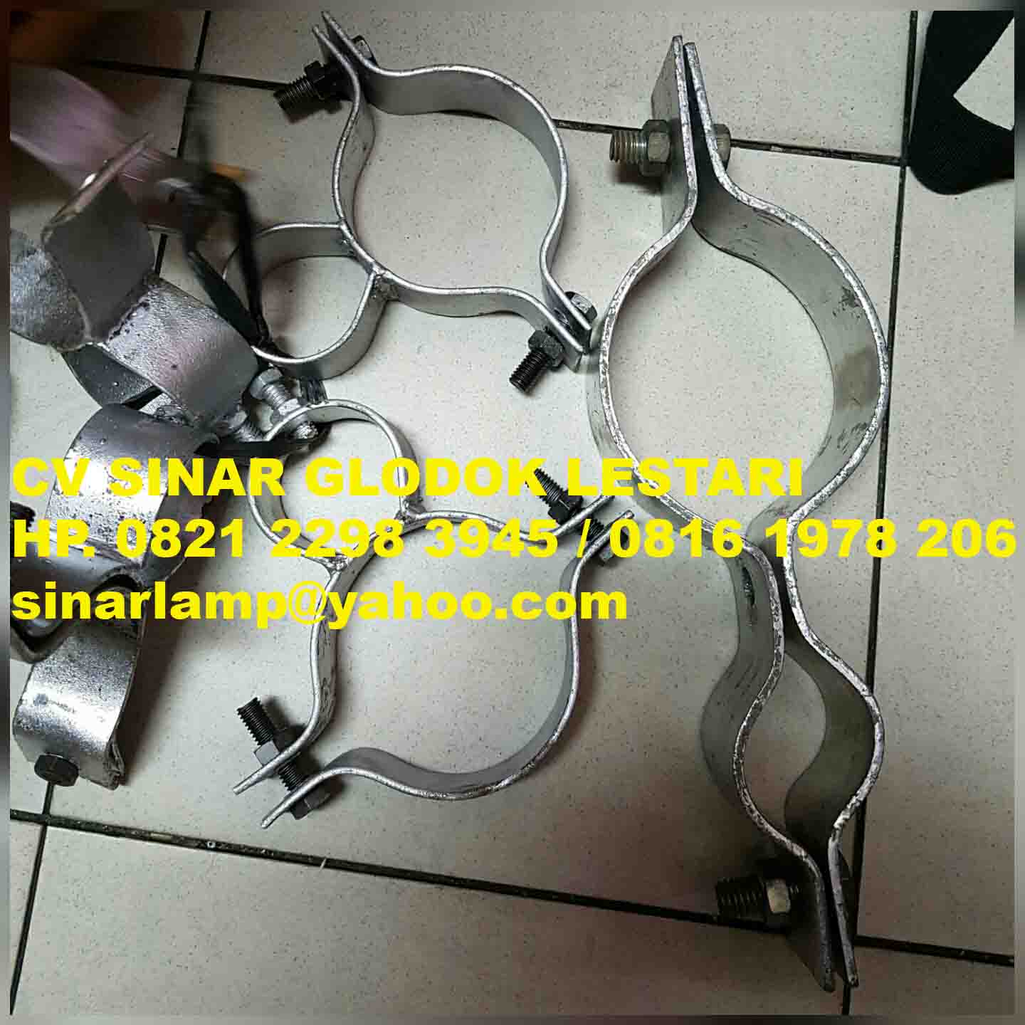 Tiang Lampu Jalan
