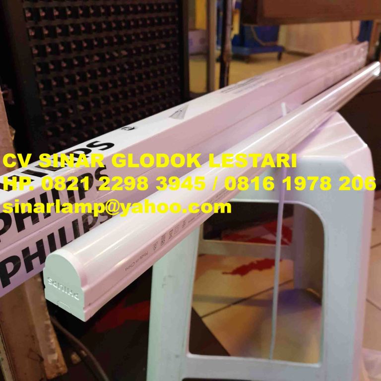PHILIPS LED Batten BN012C 20W 3000K 2000lumens
