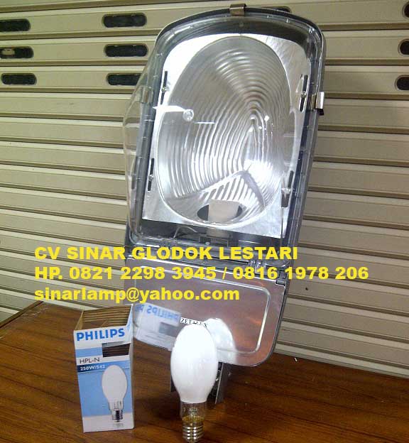 Lampu Jalan PJU : Lampu Jalan SRP 822 HPLN 250W Philips